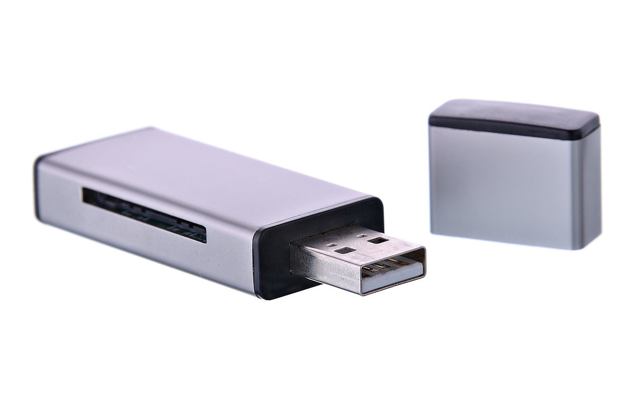 How to edit the Windows Registry via USB drive